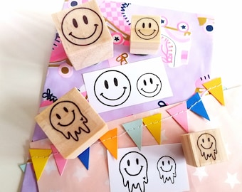 4x SMILEY FACE Emoji Pop Culture 1970's Decade 33c Yellow Unused ...