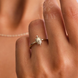 14K Gold Turtle Ring, Gold Sea Turtle Band, Tortoise Stackable Ring ...