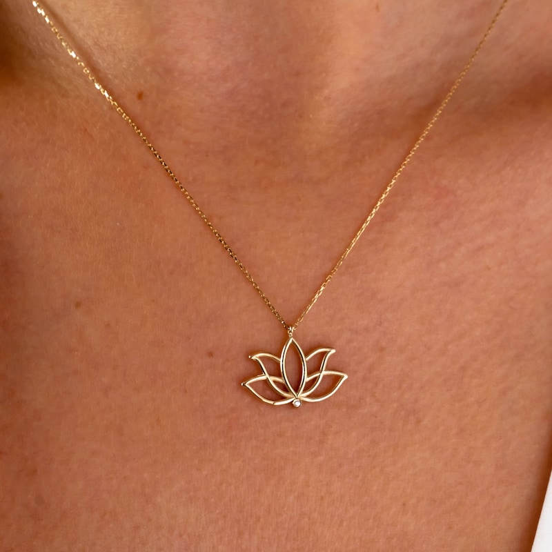 Blue Lotus Necklace - Etsy