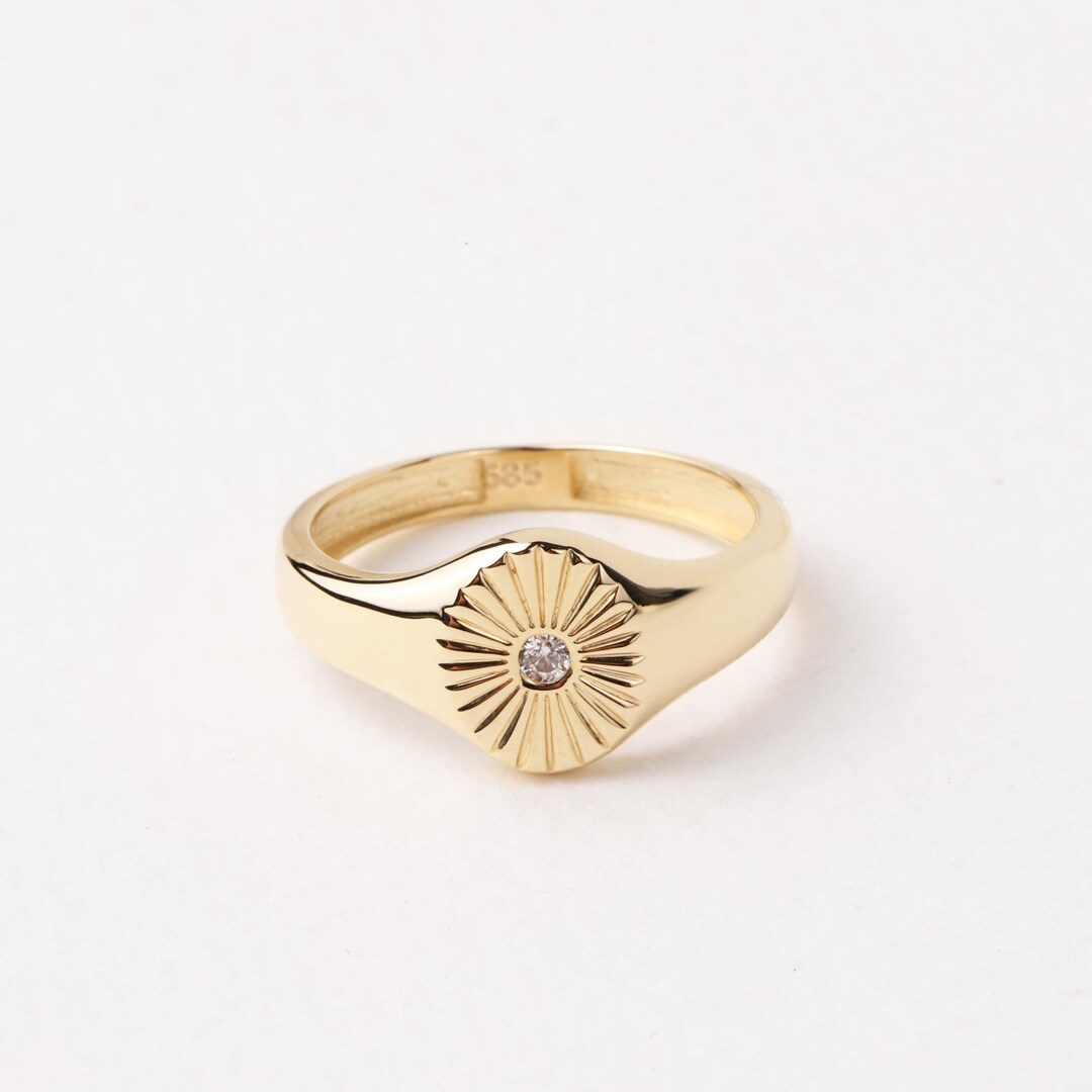 14K Gold Sun Signet Ring, Sun Engraved Dainty Ring, Sunburst Pinky Ring ...