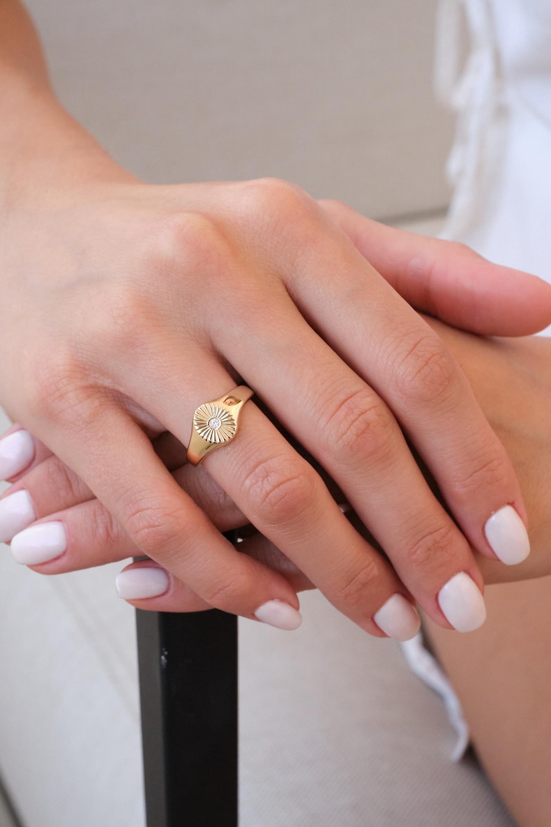 14K Gold Sun Signet Ring, Sun Engraved Dainty Ring, Sunburst Pinky Ring ...