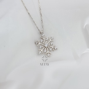 14K Snow Flake Necklace, Gold Snowflake Necklace, Customized Snowflake ...