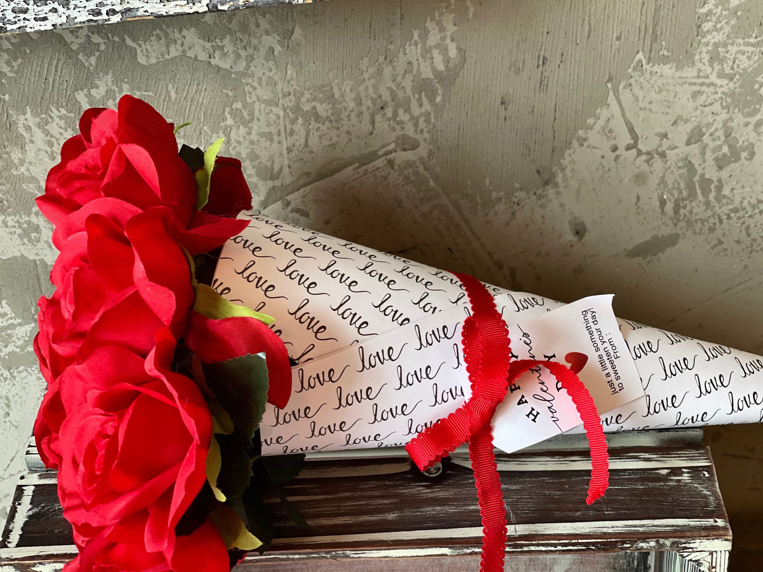 Red Roses Paper Cone - Etsy