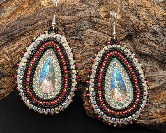 Ojibwe beaded earrings store