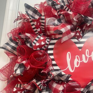 Love Heart Valentine’s Wreath, Deco Mesh Wreath - Etsy