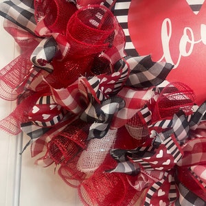 Love Heart Valentine’s Wreath, Deco Mesh Wreath - Etsy