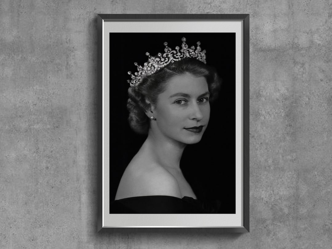 Gallery Wall Poster. Queen Elizabeth II Portrait. - Etsy