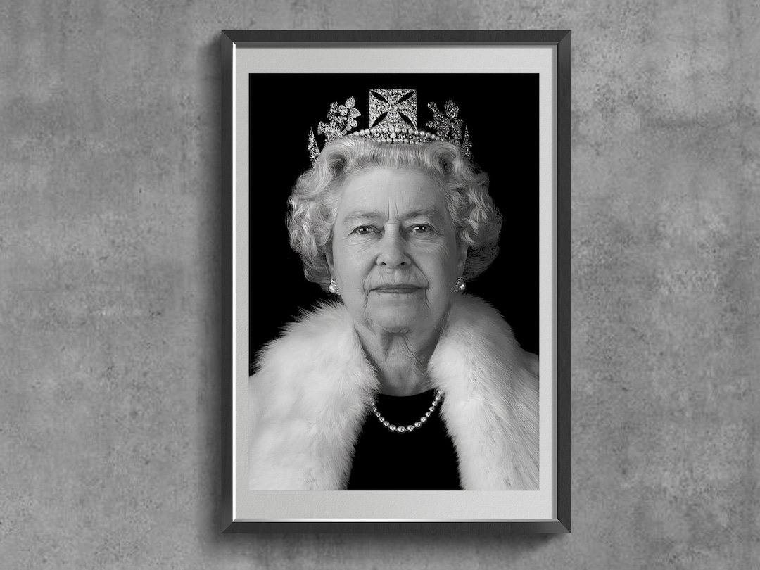 Queen Elizabeth II Portrait. Gallery Wall Poster. - Etsy