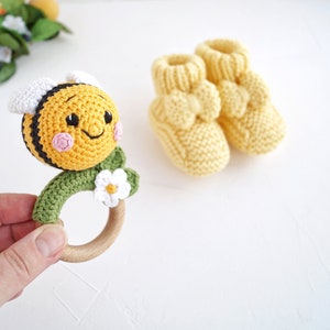 Bee Baby Girl Gift Set for Pregnant Sister, Bumble Bee Baby Shower Gift ...