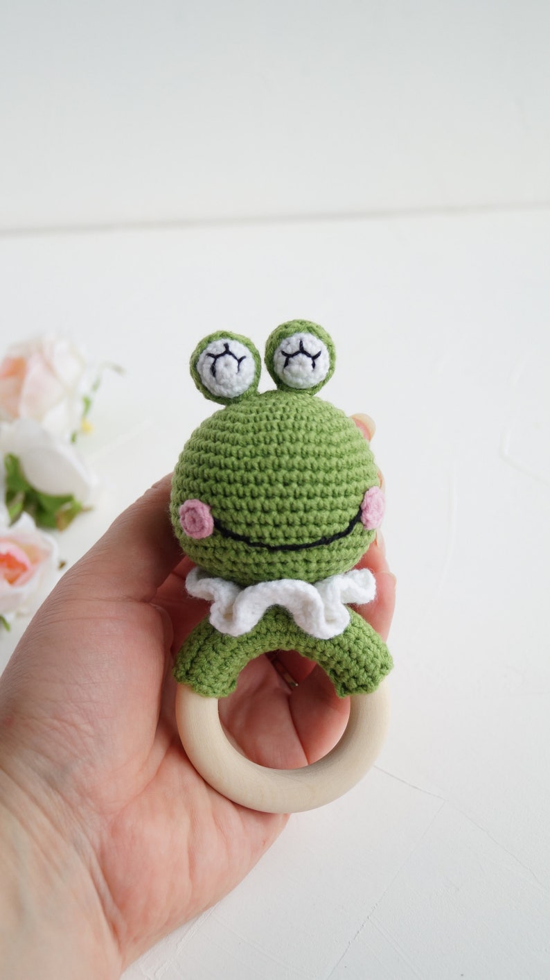 Frog Wood Ring Baby Rattle Baby First Rattle Toy Greenery - Etsy UK