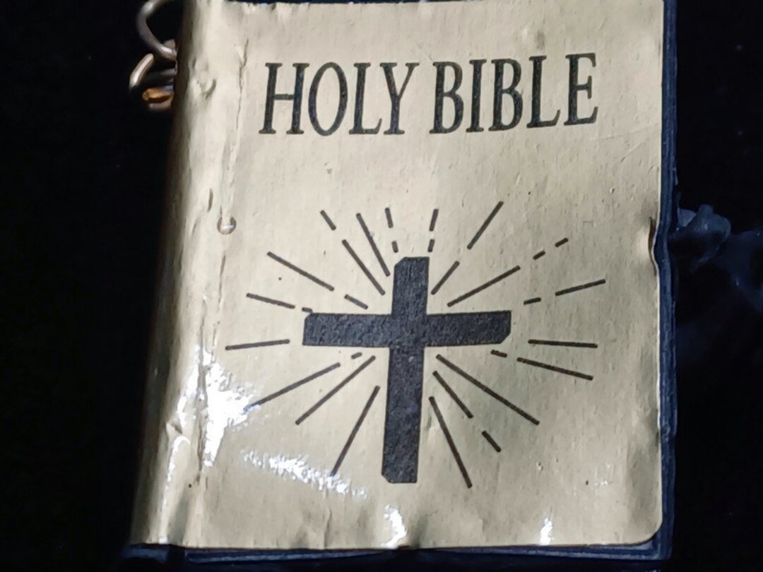 Vtg 80s Gold Tone Mini Bible With Catch - Etsy