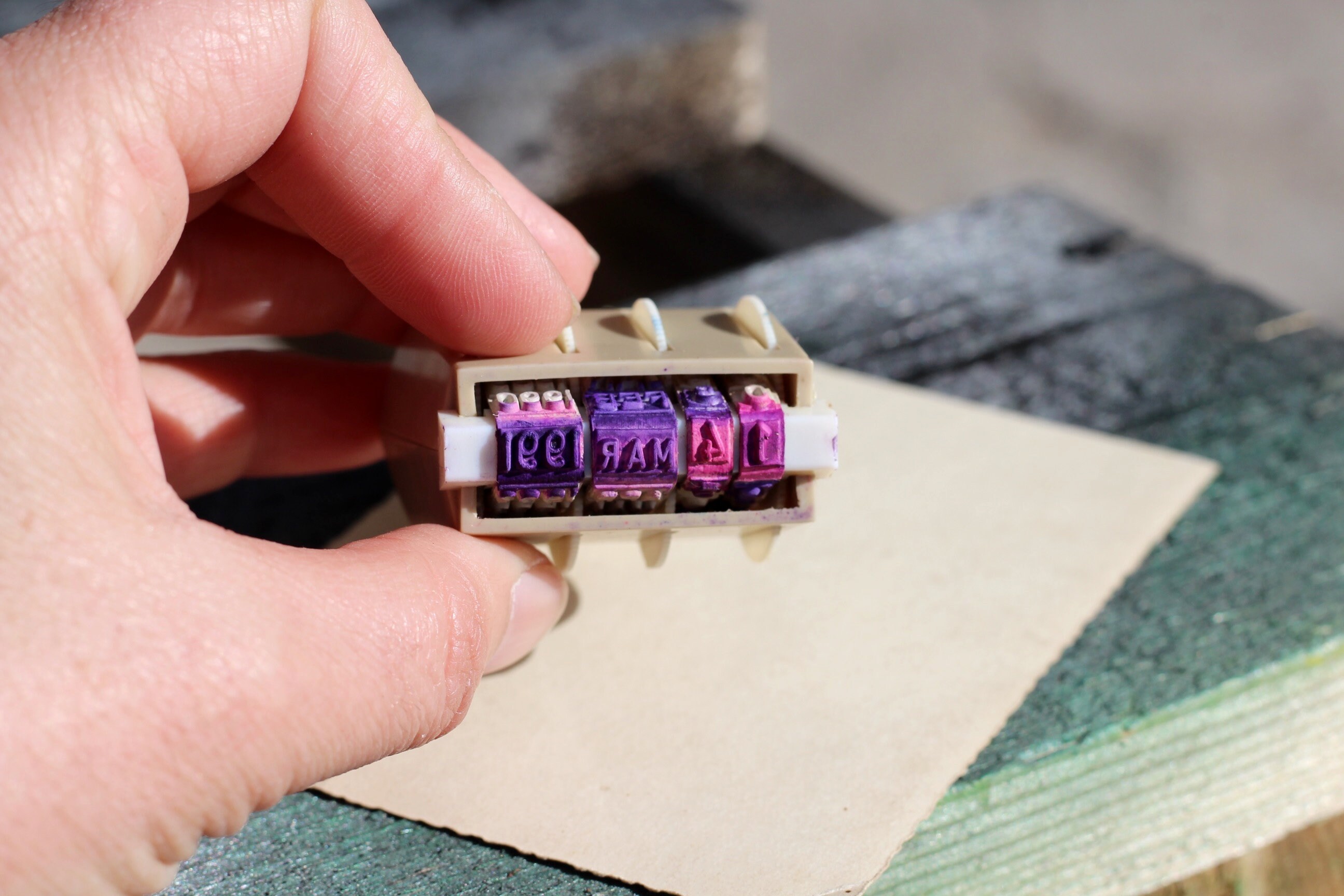 Small Plastic Hand Numbering Date Stamp, Ink Rubber Seal, Roller Date ...