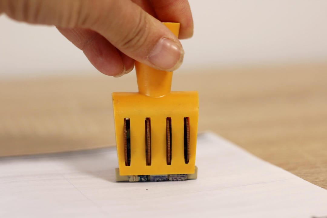 Small Plastic Hand Numbering Date Stamp, Ink Rubber Seal, Roller Date ...