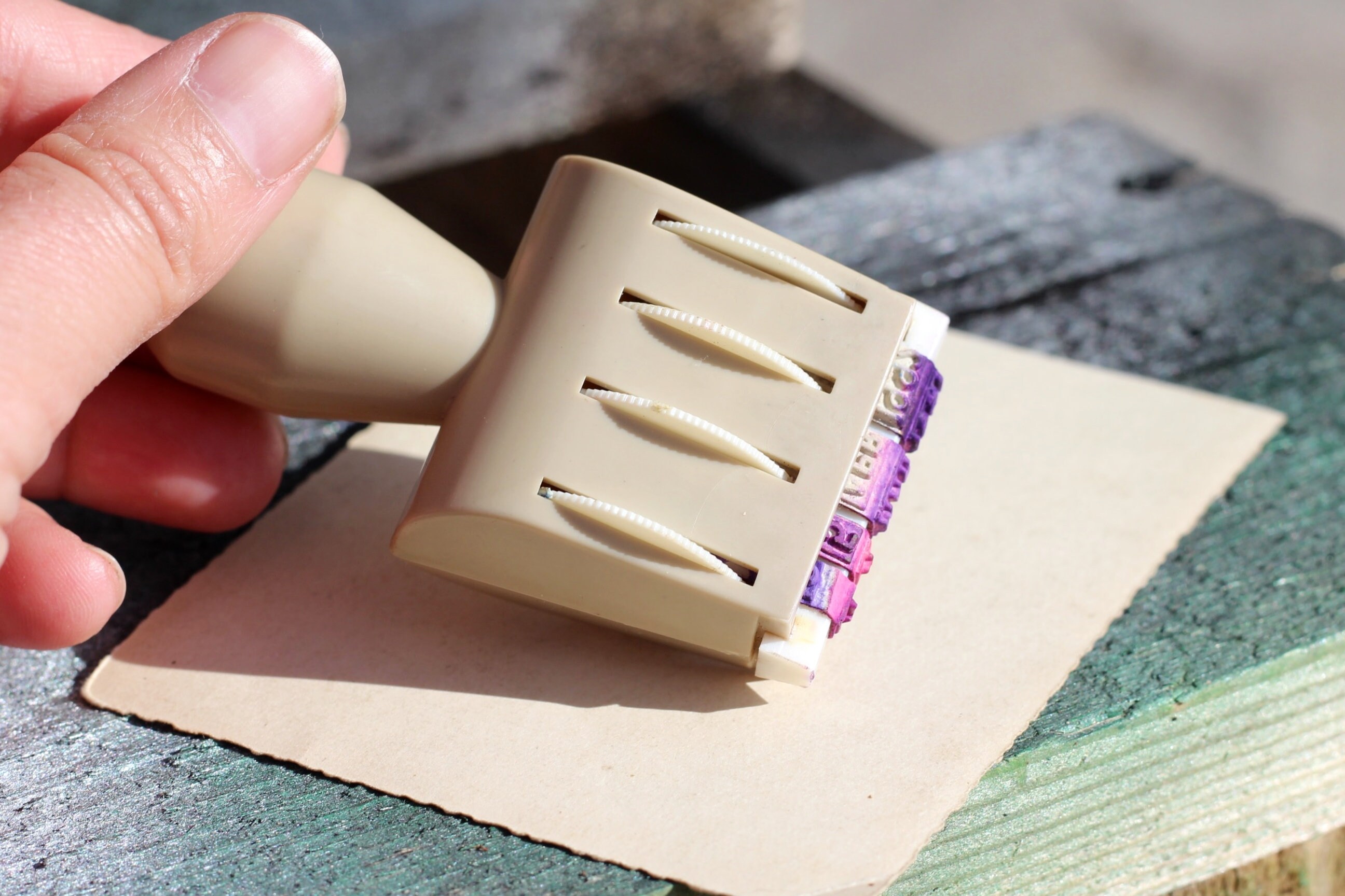 Small Plastic Hand Numbering Date Stamp, Ink Rubber Seal, Roller Date ...