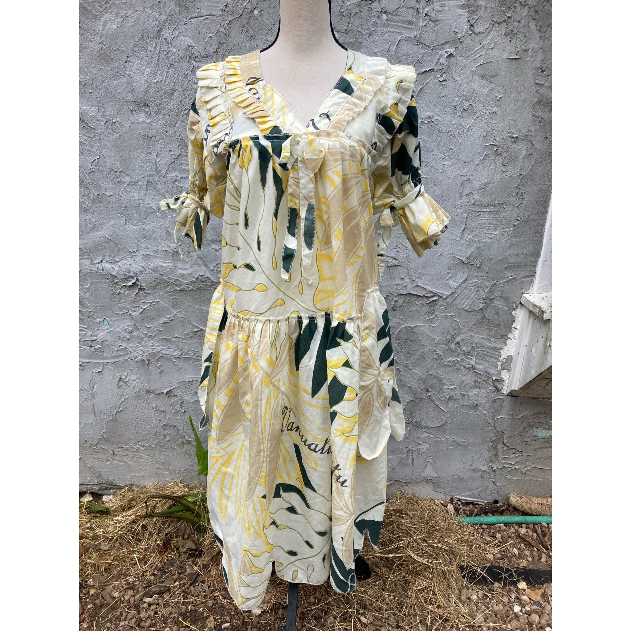 Handmade Vintage Vanuatu Dress - Unique, One of a Kind, Tropical Ruffle ...