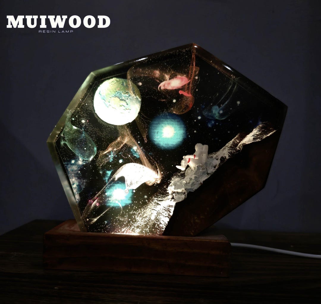 Space Galaxy Lamp Made of Resin and Wood, Space Night Lights, Epoxy ...