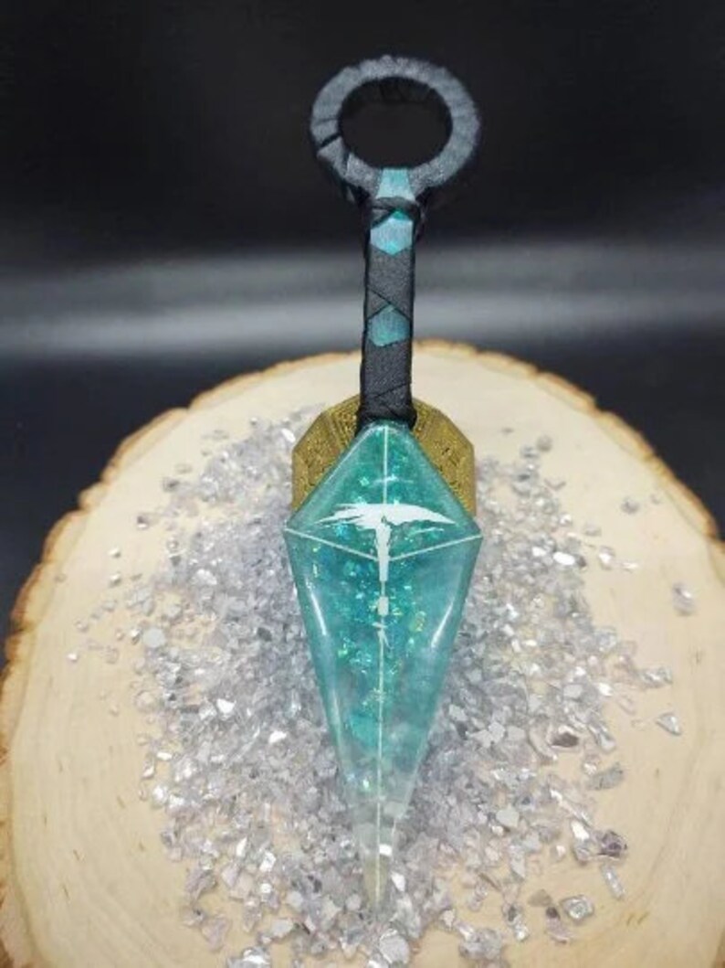 Frigid Blades - Resin Kunai Prop - Etsy