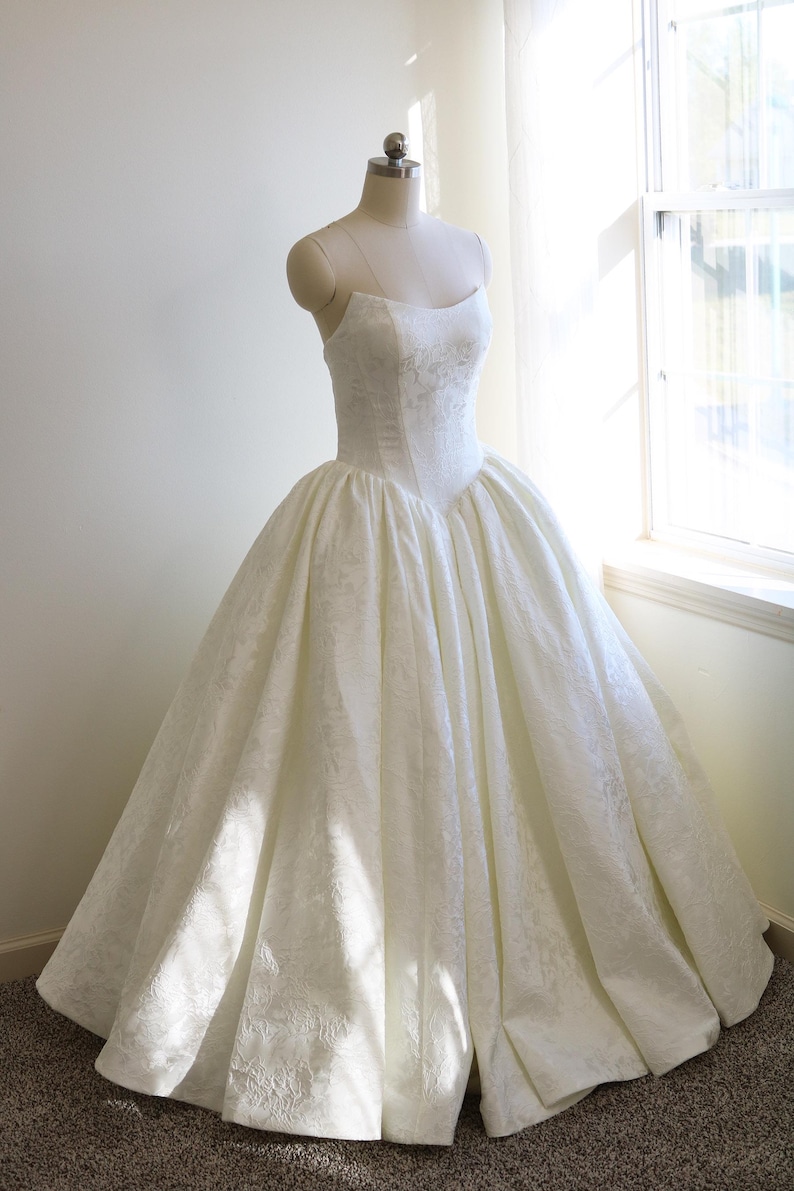 Jacquard Wedding Dress With Basque Drop Waist, Corset Back Cat Eye Ball ...