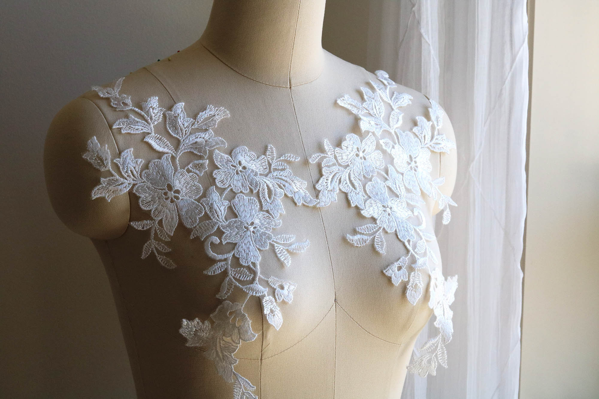 2147 White Clover Leave Lace Applique, Light Ivory Lace Applique, Lace ...