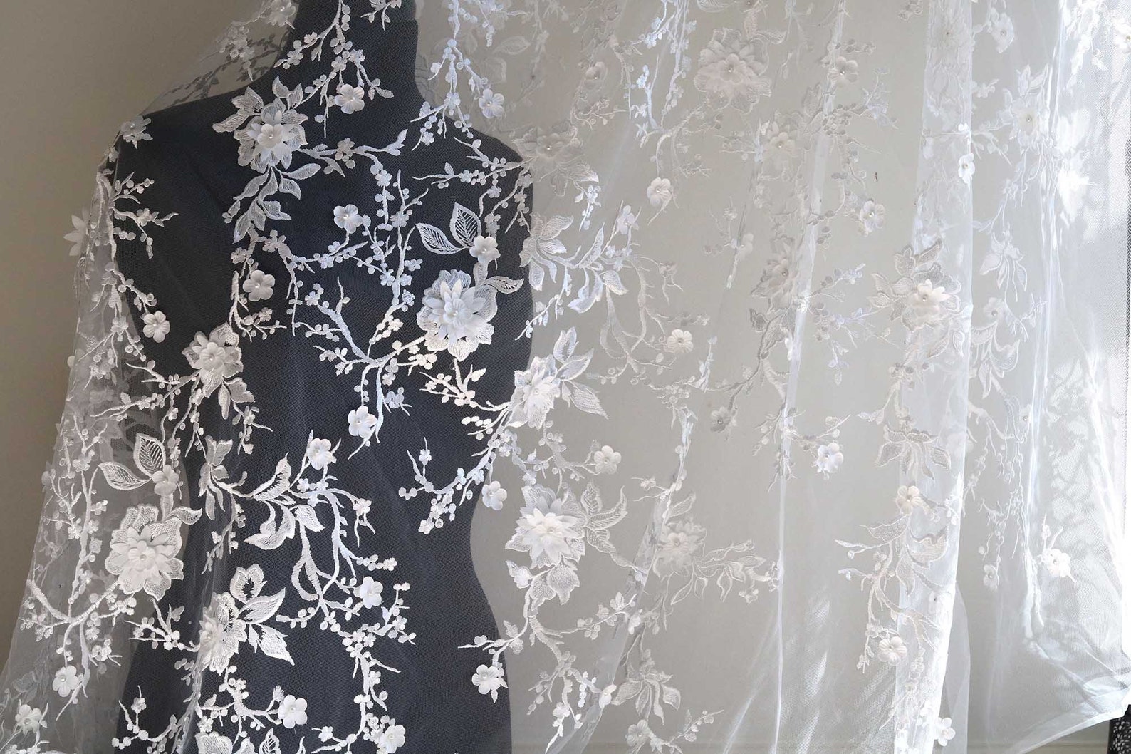 M005 3D Lace Fabric for Wedding Dress, off White Floral Lace Fabric ...