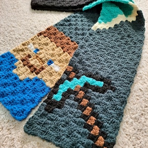 Crochet Pattern Minecraft Scarf, C2C Pattern Steve & Diamond Pickaxe ...
