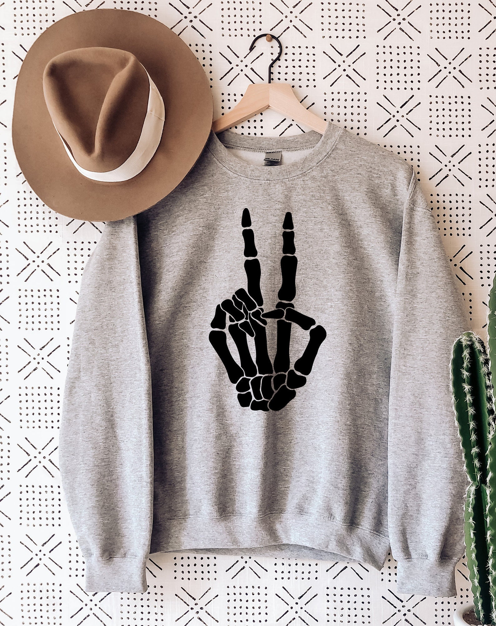 Skeleton Peace Sign Shirt Halloween Shirt Skeleton Hand - Etsy