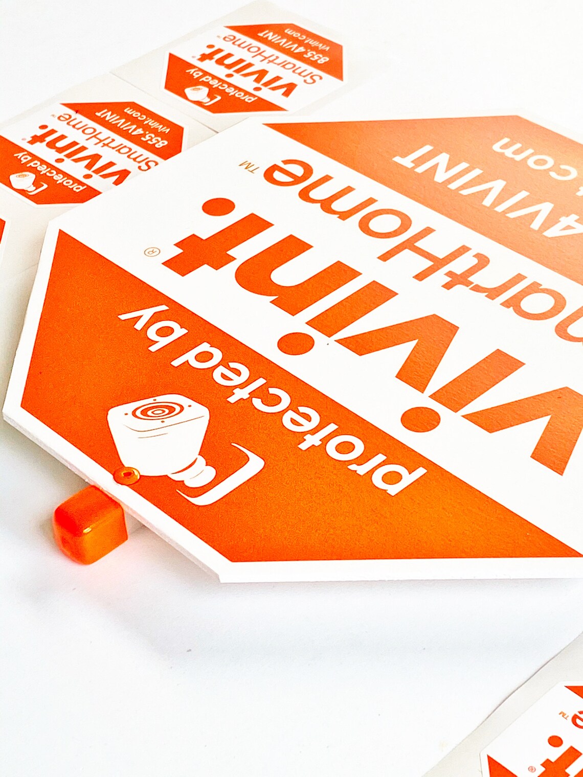 VIVINT Security Yard Sign 10'' X10'', 28'' Aluminum Pole 6 Window ...