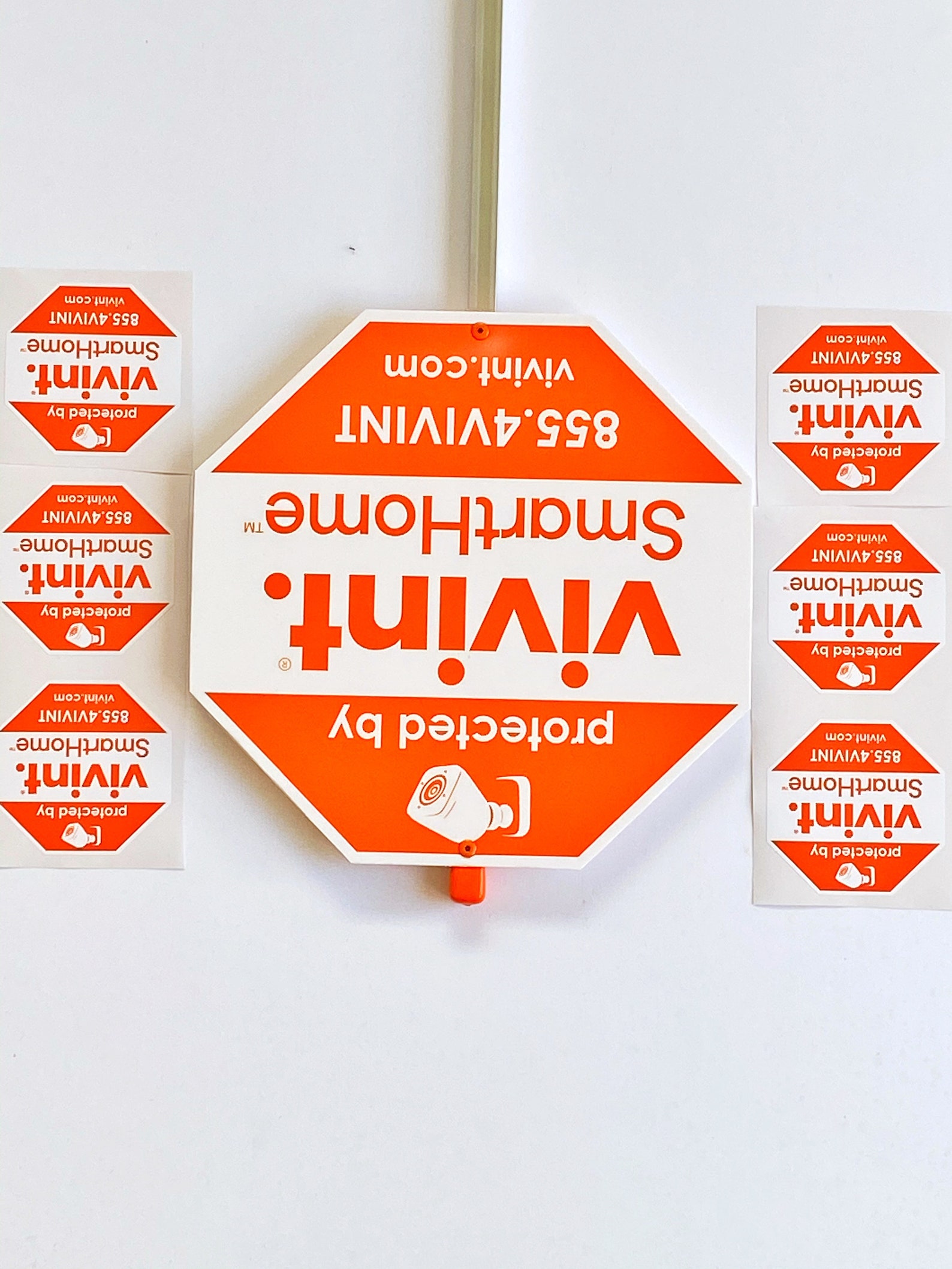VIVINT Security Yard Sign 10'' X10'', 28'' Aluminum Pole 6 Window ...