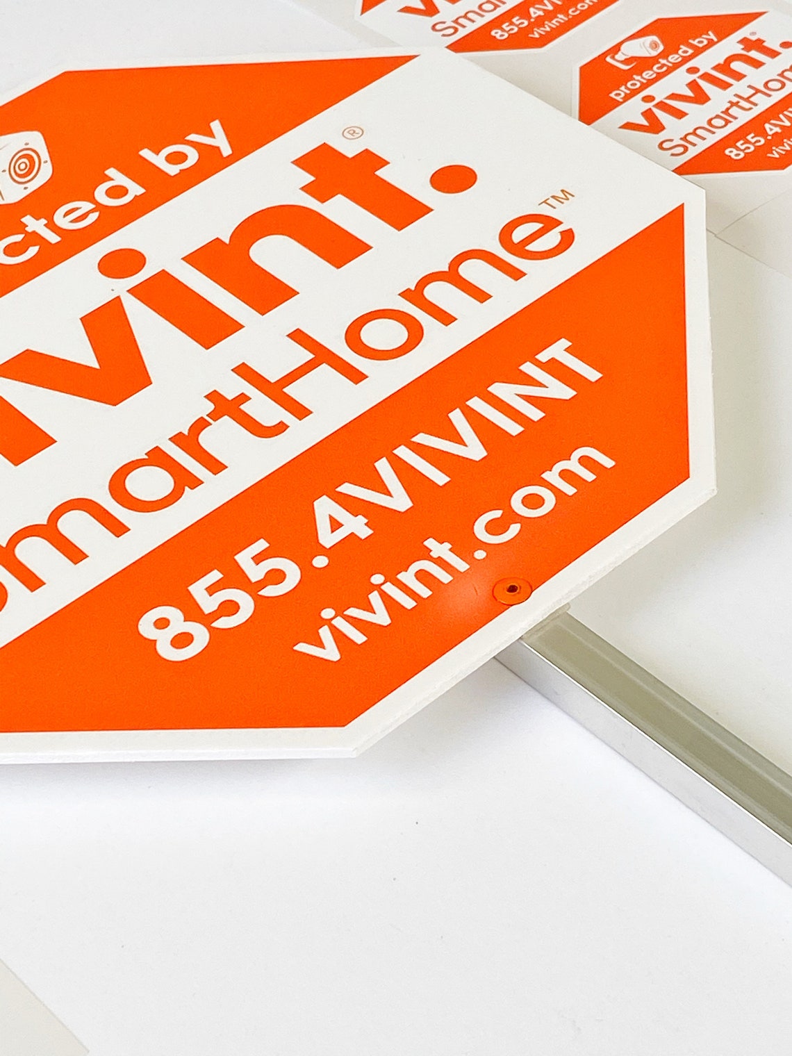VIVINT Security Yard Sign 10'' X10'', 28'' Aluminum Pole 6 Window ...