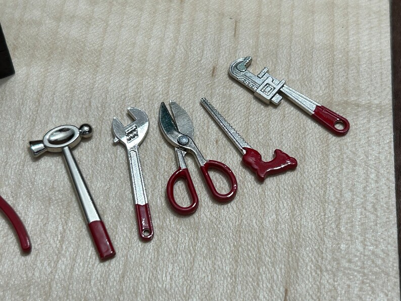 Beautiful 9-piece Chest and Tool Set. 1/12 Scale for Dollhouse. 11613 ...
