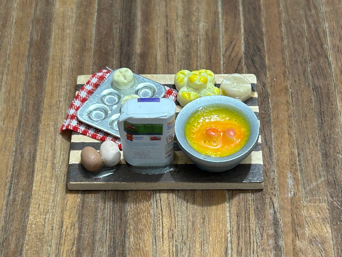 Very Nice Miniature Food Bread Cooking Board. Dollhouse 1/12 Item. No ...