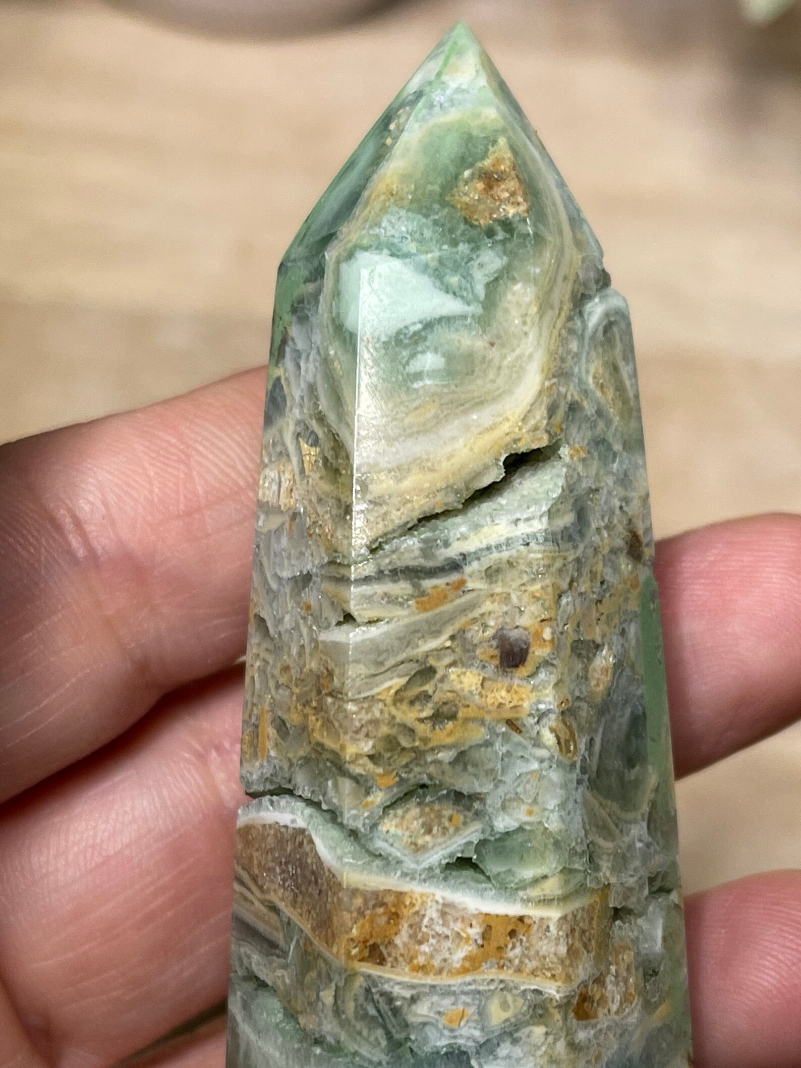 Rara agata di fiori verdi Green Sakura Agate Tower - Etsy Italia