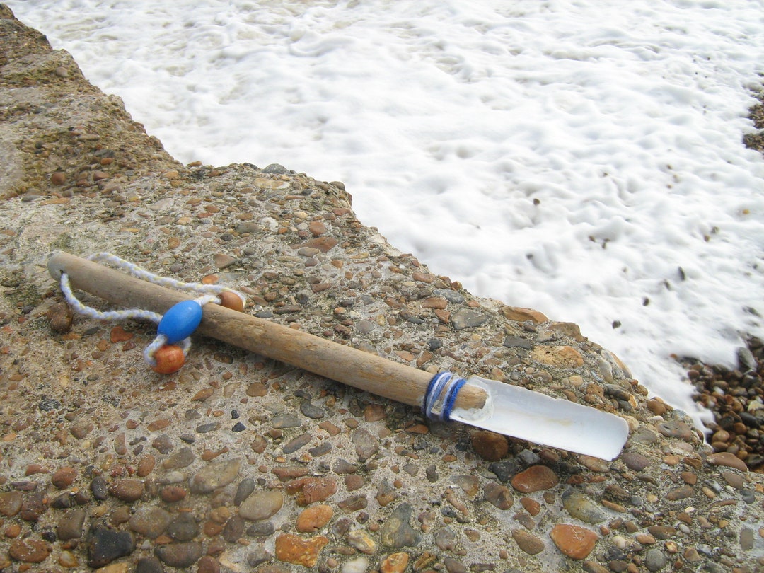 Razor Clam Shell Scoop,mermaid Decor ,driftwood Handle,twine ,wood ...