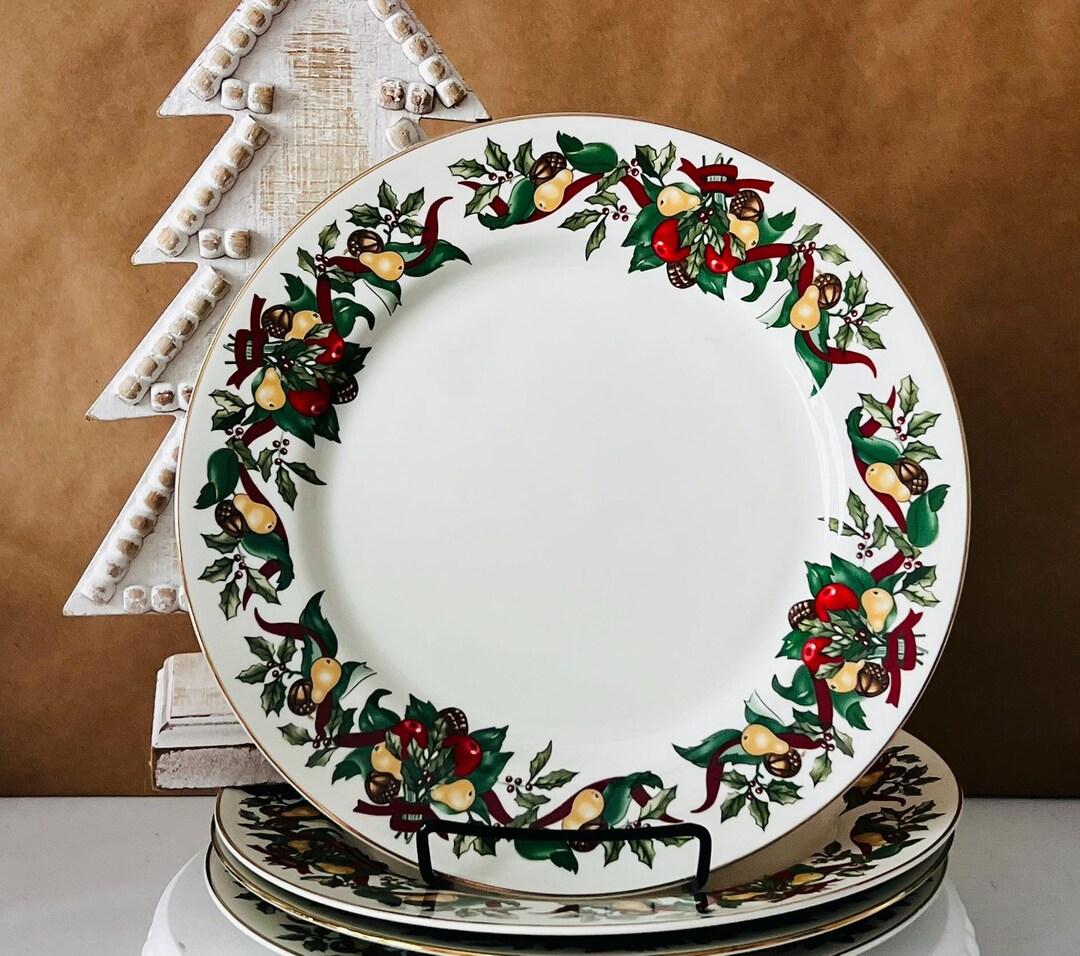 AMC - Christmas Bounty Pattern - Dinner Plates - Red Ribbon - Holly ...