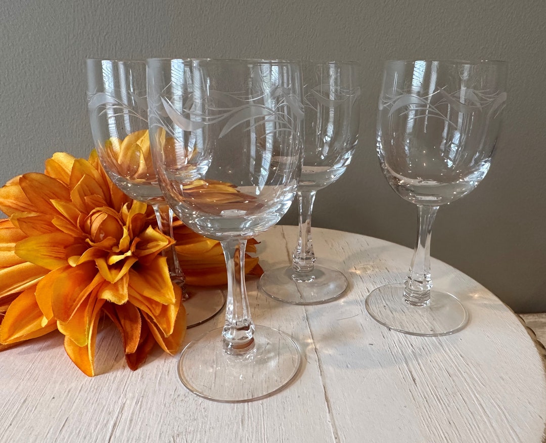 Vintage - Fostoria - Carousel (cut) - Clear - Wine Glass - Set of 4 - 5 ...