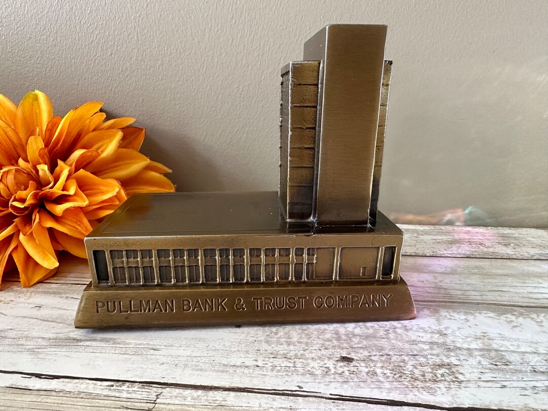Vintage - Pullman Bank & Trust Company - Metal Souvenir Bank - With Key ...