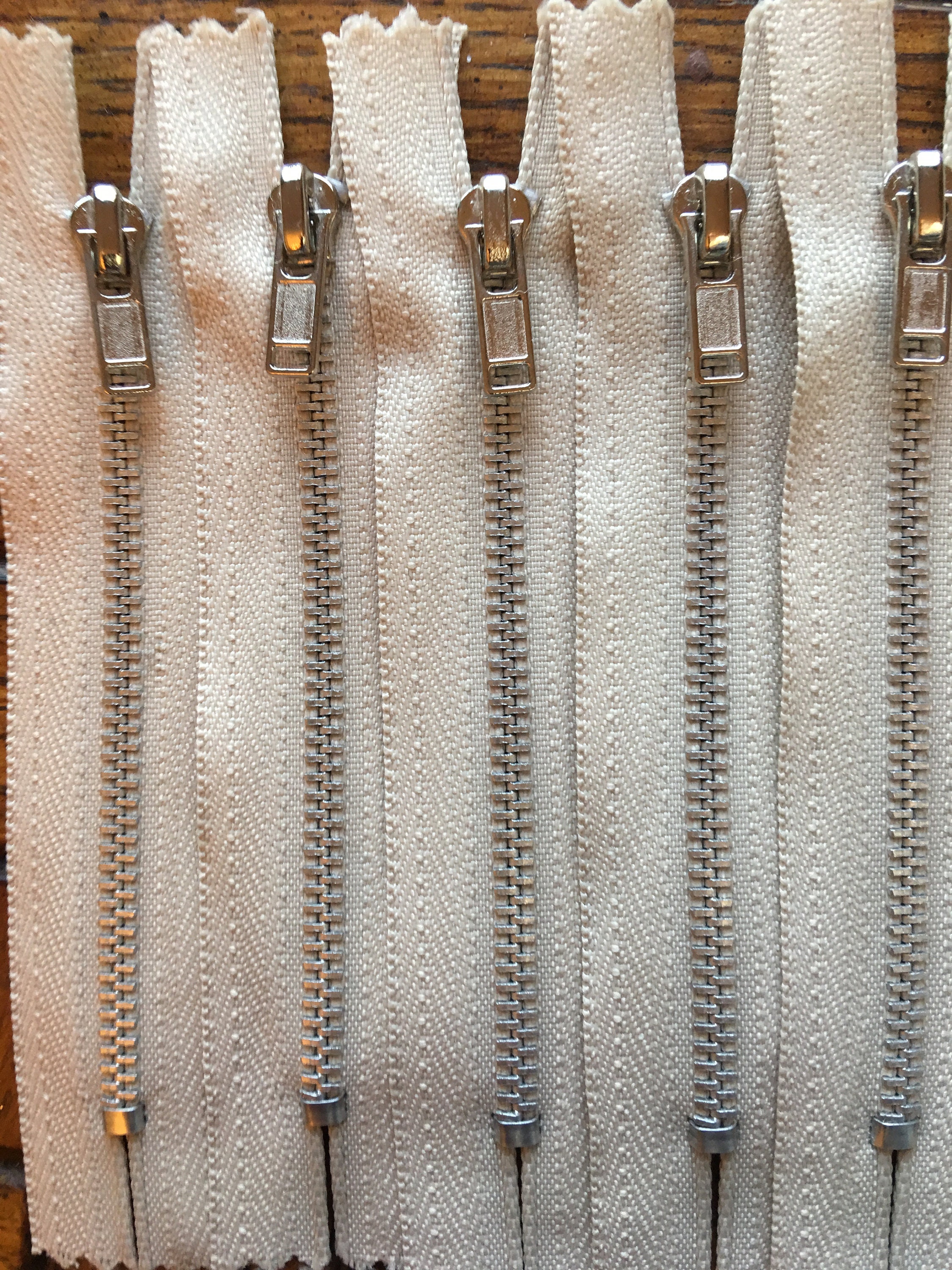 4 Inch Open Top Tan Zipper W/silver Teeth & Pulls first - Etsy Denmark