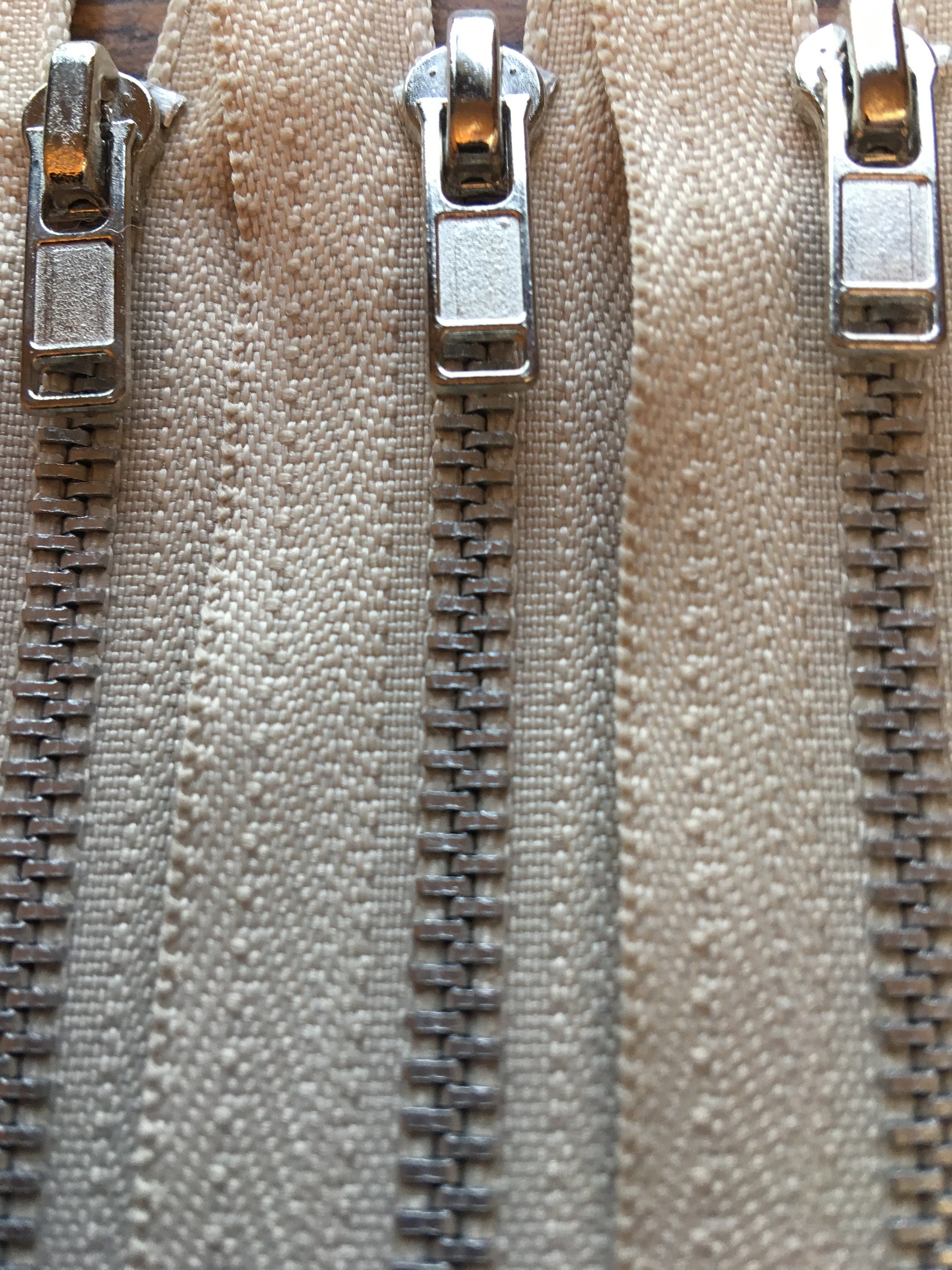 4 Inch Open Top Tan Zipper W/silver Teeth & Pulls first - Etsy Denmark