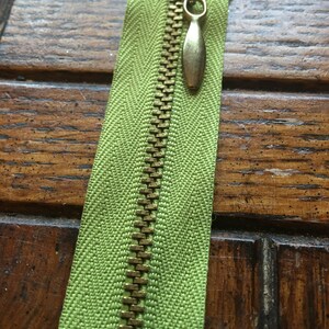 20 Inch Spring Green Zipper W/#4.5 Solid Brass Teardrop Pull ...
