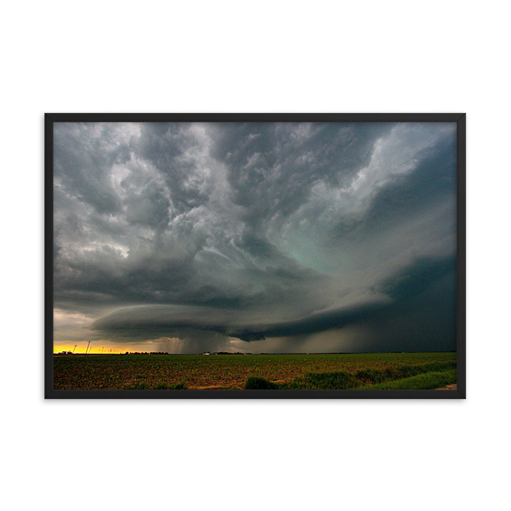 Sculpted Storm Structure - Supercell Thunderstorm - Extreme Weather ...