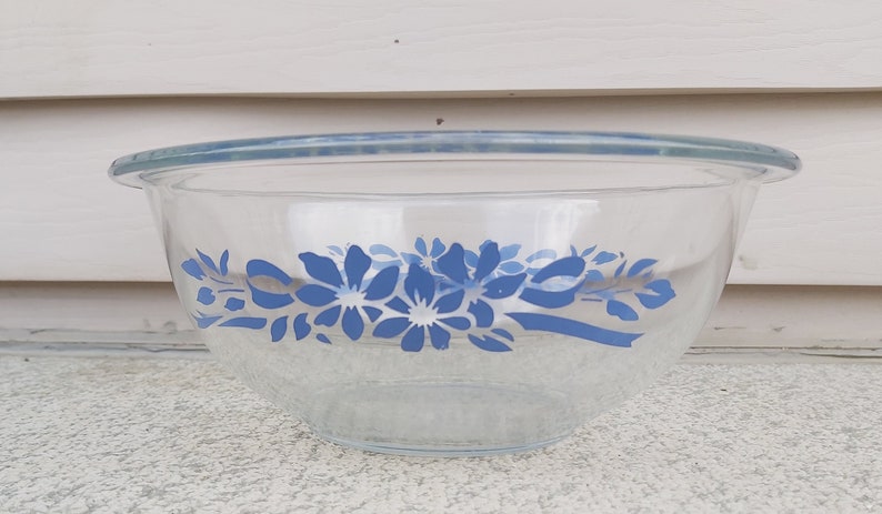 Pyrex Blue Flower Ribbon 323 Mixing Bowl 1.5L. - Etsy Canada