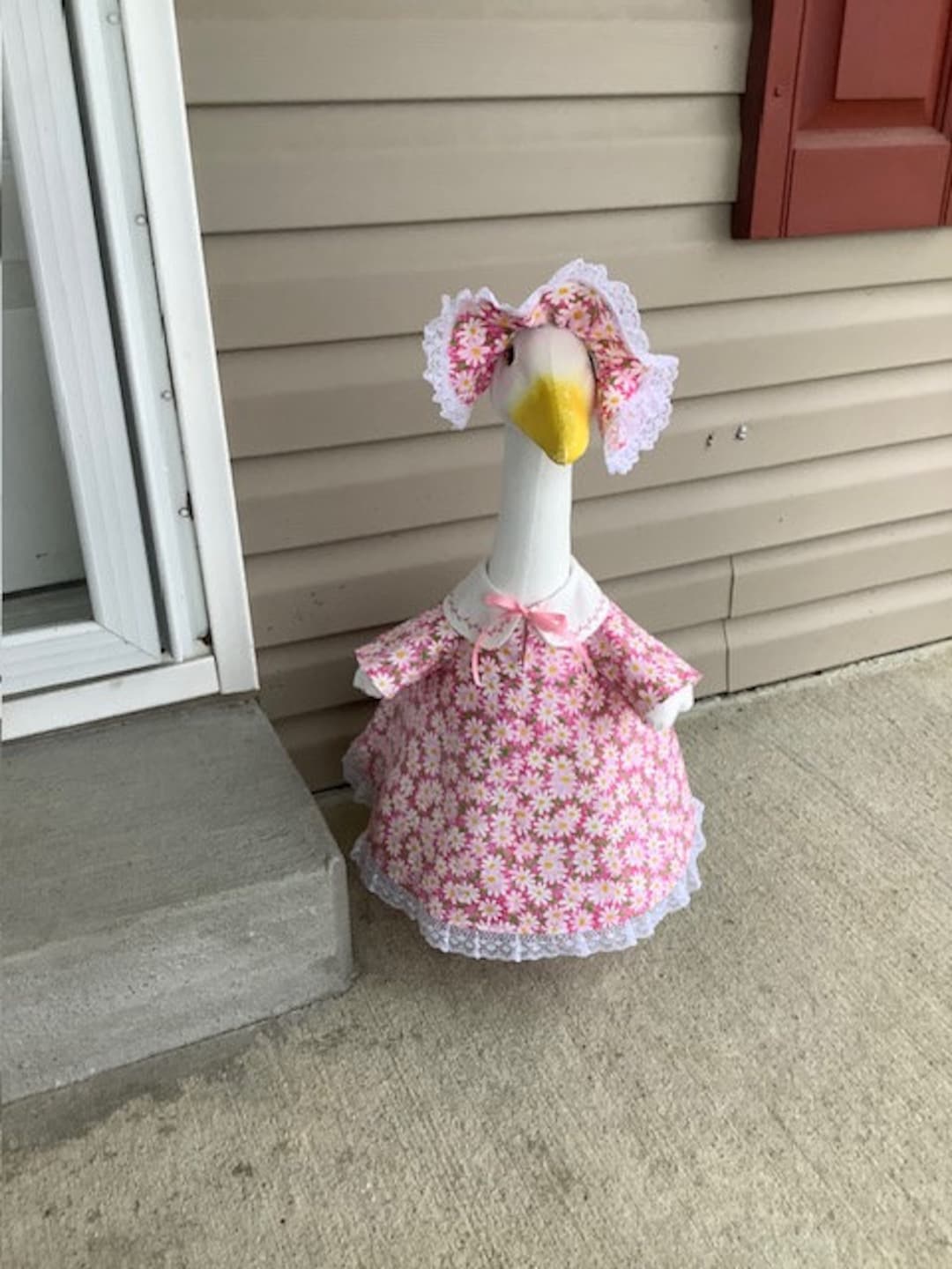 Spring Porch Goose Outfit Festive White Daisies on Pink Dress Fits 23 ...