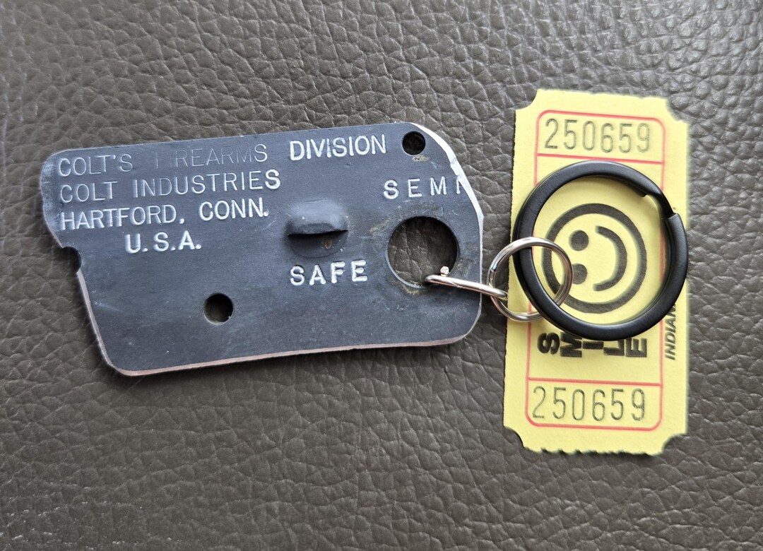 Colt M16A1 Keychain - Etsy