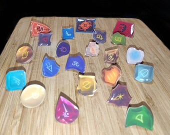 Final Fantasy XIV Inspired Job Stone / Soul Crystal Resin Glowing in ...