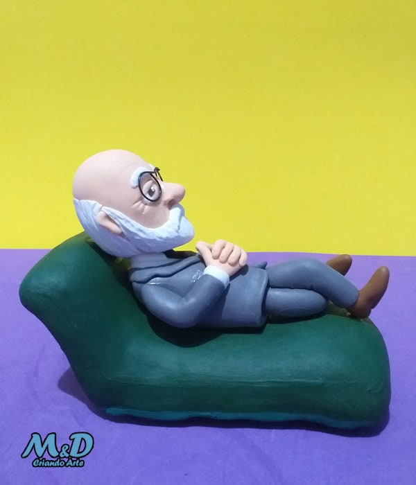 Sigmund Freud Reflecting on the Divan / Freud Figurine / Freud - Etsy UK