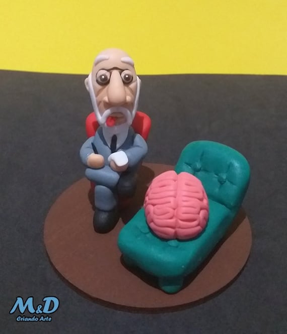 Sigmund Freud and A Special Patient / Figurine Freud / Freud - Etsy