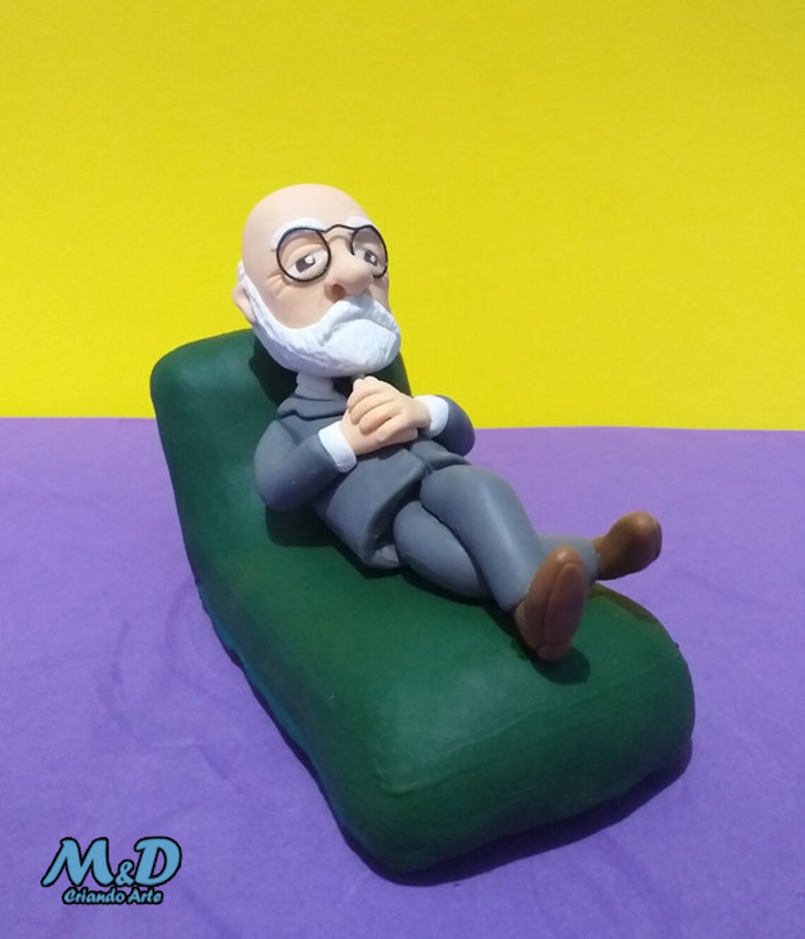 Sigmund Freud Reflecting on the Divan / Freud Figurine / Freud - Etsy