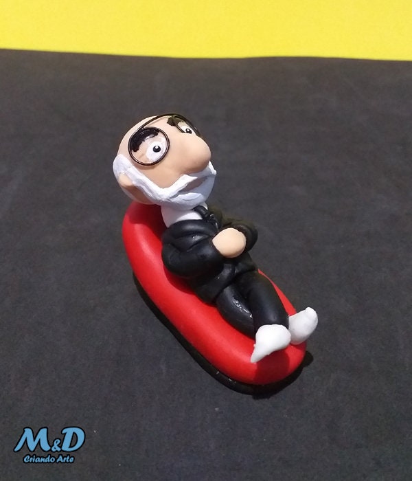 Sigmund Freud Relaxing on the Divan / Freud Figurine / Freud Handmade ...