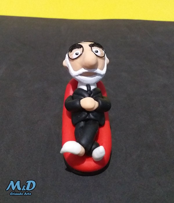 Sigmund Freud Relaxing on the Divan / Freud Figurine / Freud Handmade ...