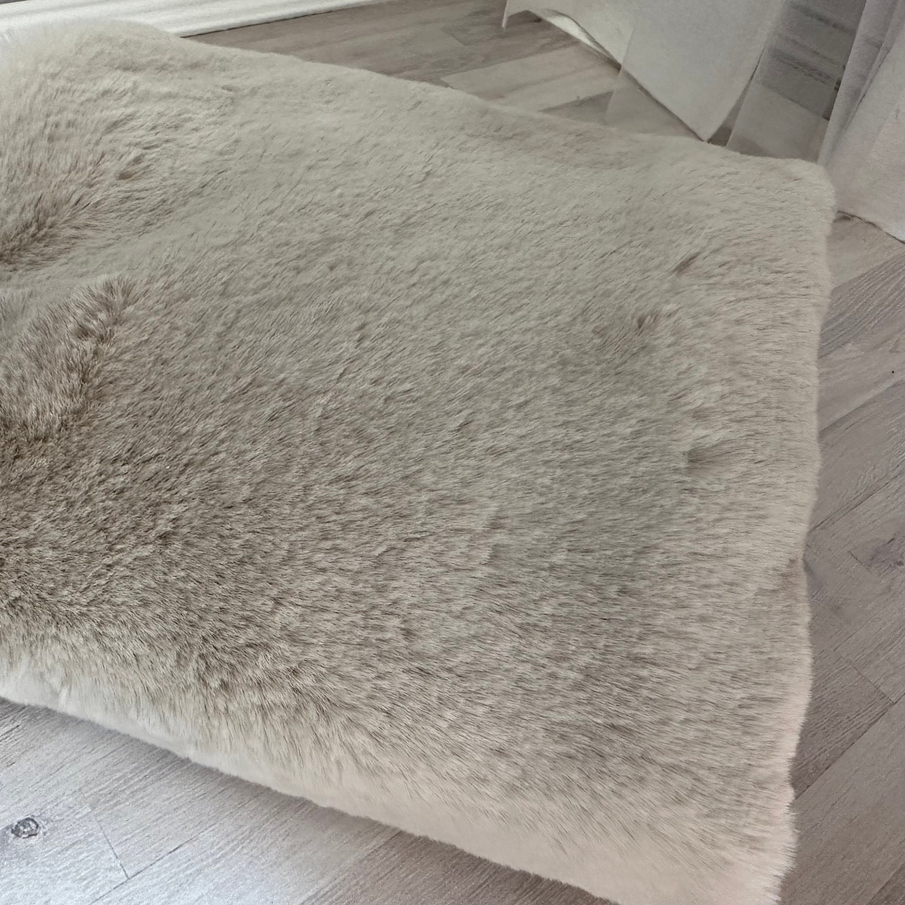 Light GREY Faux Fur Fabric in Craft Squares 20x20 Inch 50x50cm Brown ...